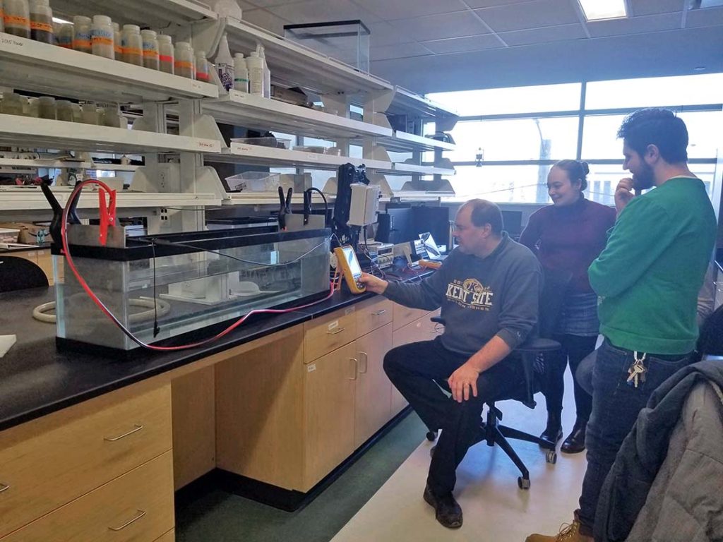 Research Q&A: Using barriers to stop the spread of aquatic invasive ...